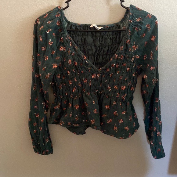 American Eagle Outfitters | Tops | Very Pretty American Eagle Top | Poshmark